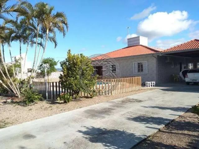 Casa / Sobrado para Venda em Florianópolis/SC Campeche 4 Quartos