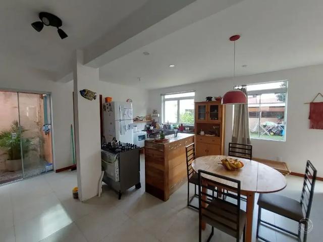 Casa / Sobrado para Venda em Florianópolis/SC Campeche 5 Quartos