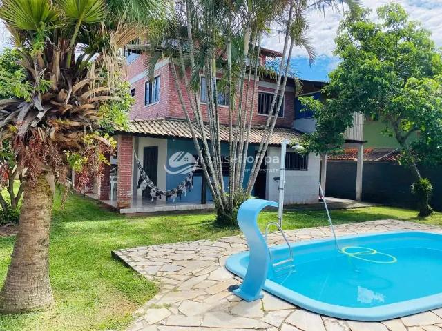 Casa / Sobrado para Venda em Florianópolis/SC Campeche 5 Quartos