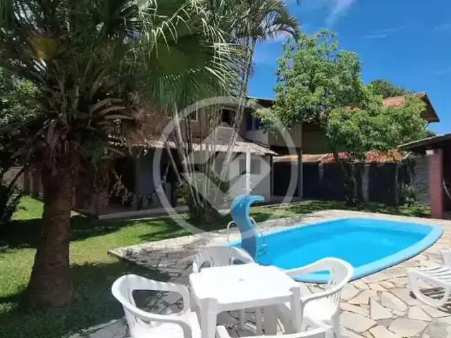 Casa / Sobrado para Venda em Florianópolis/SC Campeche 5 Quartos