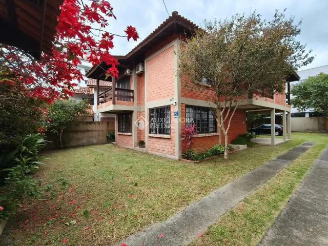 Casa / Sobrado para Venda em Florianópolis/SC Canasvieiras 3 Quartos