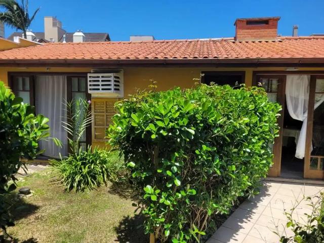 Casa / Sobrado para Venda em Florianópolis/SC Canasvieiras 3 Quartos