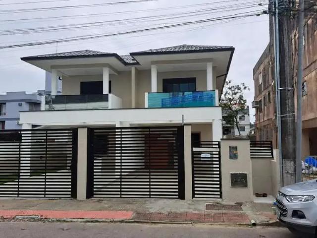 Casa / Sobrado para Venda em Florianópolis/SC Canasvieiras 3 Quartos