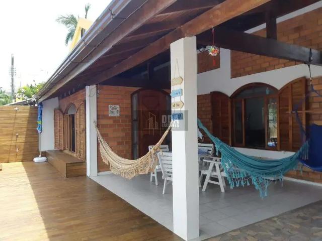 Casa / Sobrado para Venda em Florianópolis/SC Canasvieiras 4 Quartos