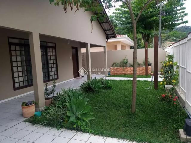 Casa / Sobrado para Venda em Florianópolis/SC Canasvieiras 4 Quartos