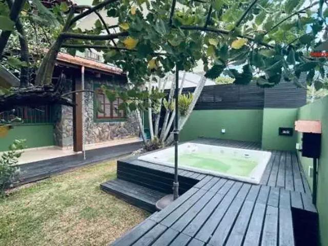 Casa / Sobrado para Venda em Florianópolis/SC Canasvieiras 4 Quartos