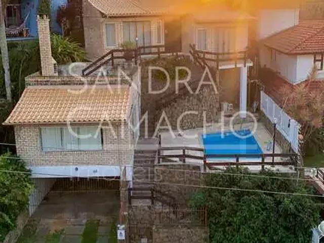 Casa / Sobrado para Venda em Florianópolis/SC Canasvieiras 5 Quartos