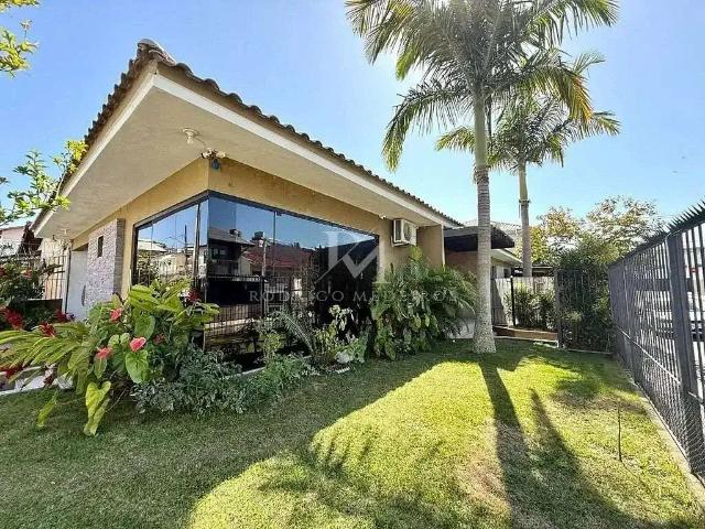 Casa / Sobrado para Venda em Florianópolis/SC Canto 3 Quartos