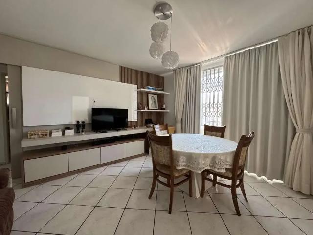 Casa / Sobrado para Venda em Florianópolis/SC Canto 2 Quartos