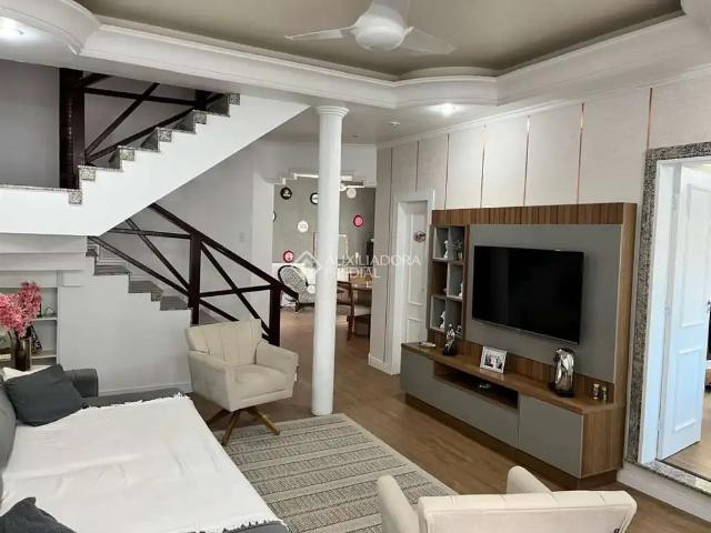 Casa / Sobrado para Venda em Florianópolis/SC Canto 4 Quartos