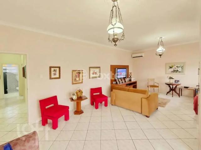 Casa / Sobrado para Venda em Florianópolis/SC Canto 5 Quartos