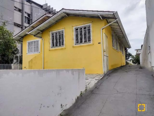 Casa / Sobrado para Venda em Florianópolis/SC Capoeiras 2 Quartos