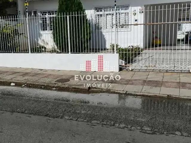 Casa / Sobrado para Venda em Florianópolis/SC Capoeiras 2 Quartos
