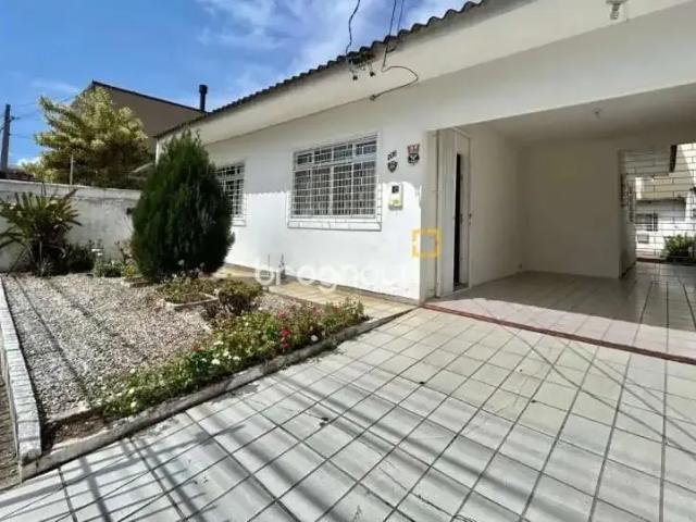 Casa / Sobrado para Venda em Florianópolis/SC Capoeiras 3 Quartos