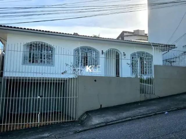 Casa / Sobrado para Venda em Florianópolis/SC Capoeiras 3 Quartos
