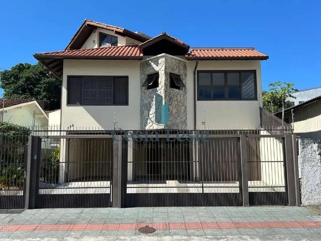 Casa / Sobrado para Venda em Florianópolis/SC Capoeiras 3 Quartos