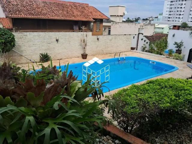Casa / Sobrado para Venda em Florianópolis/SC Capoeiras 4 Quartos