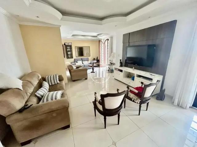 Casa / Sobrado para Venda em Florianópolis/SC Capoeiras 4 Quartos
