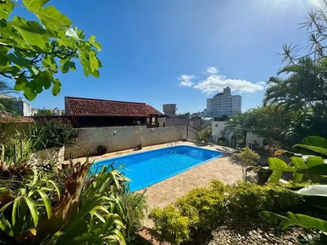 Casa / Sobrado para Venda em Florianópolis/SC Capoeiras 4 Quartos