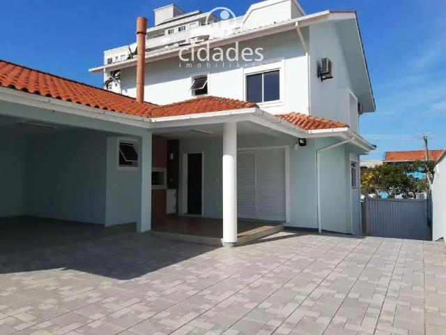 Casa / Sobrado para Venda em Florianópolis/SC Capoeiras 4 Quartos