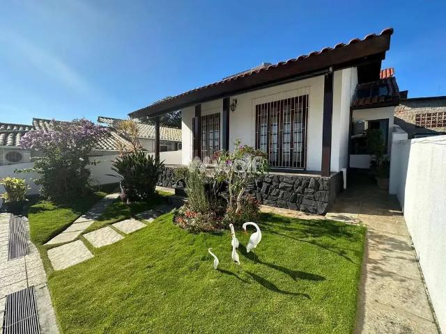 Casa / Sobrado para Venda em Florianópolis/SC Capoeiras 3 Quartos
