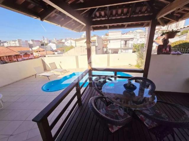 Casa / Sobrado para Venda em Florianópolis/SC Capoeiras 4 Quartos