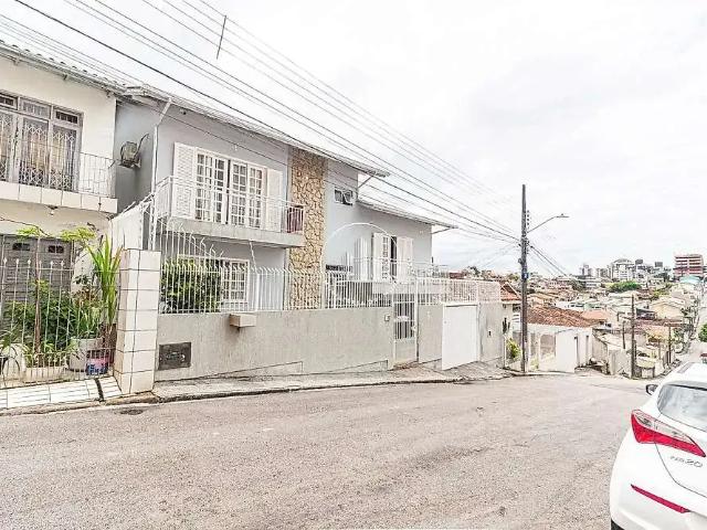 Casa / Sobrado para Venda em Florianópolis/SC Capoeiras 4 Quartos