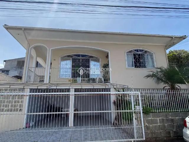 Casa / Sobrado para Venda em Florianópolis/SC Capoeiras 5 Quartos