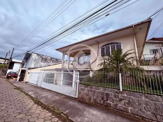 Casa / Sobrado para Venda em Florianópolis/SC Capoeiras 6 Quartos