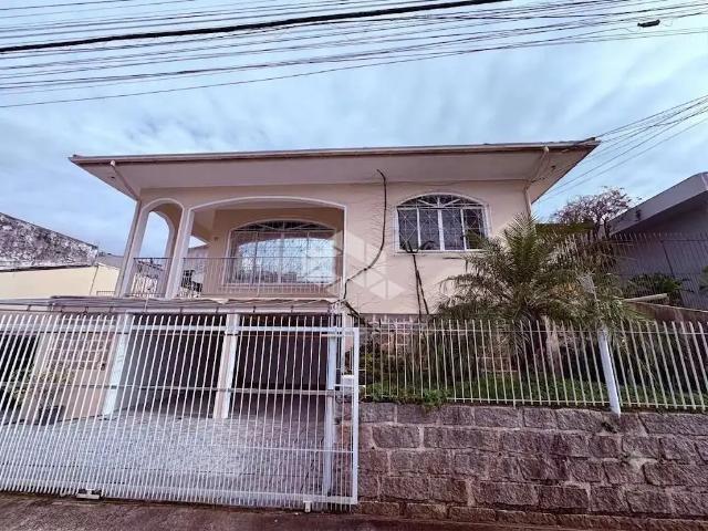 Casa / Sobrado para Venda em Florianópolis/SC Capoeiras 6 Quartos