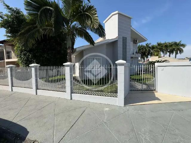 Casa / Sobrado para Venda em Florianópolis/SC Carianos 3 Quartos