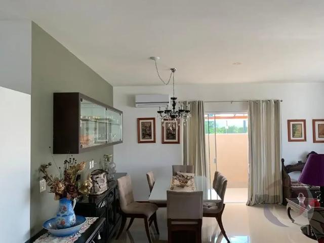 Casa / Sobrado para Venda em Florianópolis/SC Carianos 3 Quartos