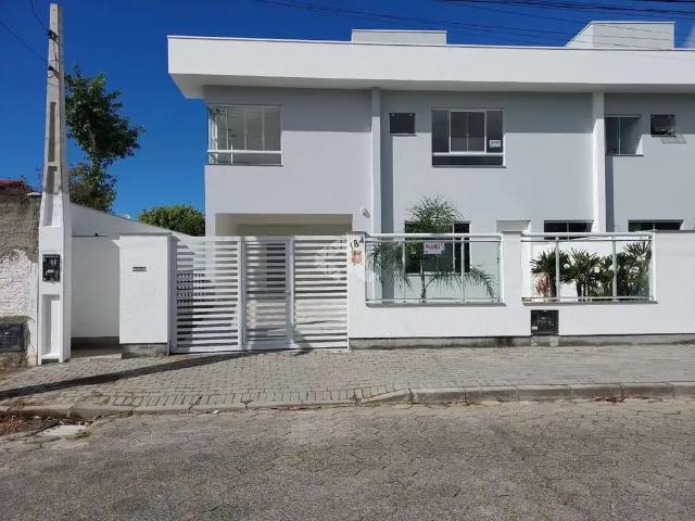 Casa / Sobrado para Venda em Florianópolis/SC Carianos 3 Quartos
