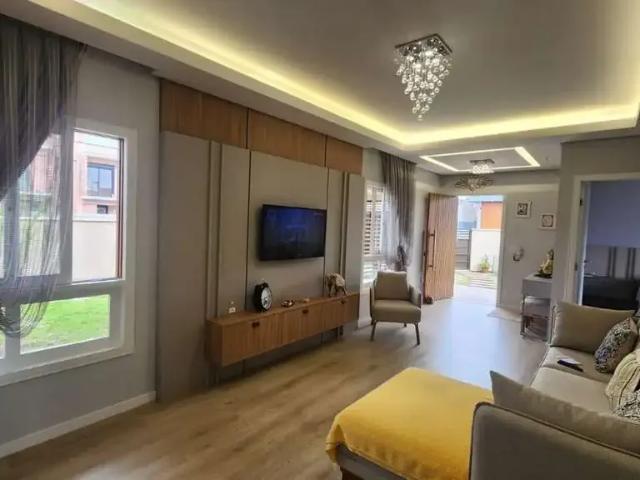 Casa / Sobrado para Venda em Florianópolis/SC Carianos 1 Quartos