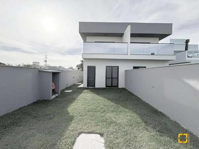 Casa / Sobrado para Venda em Florianópolis/SC Carianos 2 Quartos