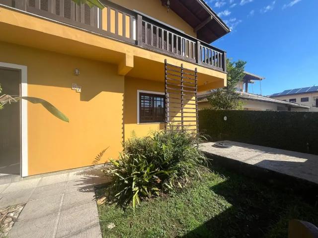 Casa / Sobrado para Venda em Florianópolis/SC Carianos 4 Quartos