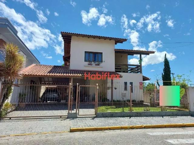 Casa / Sobrado para Venda em Florianópolis/SC Carianos 4 Quartos