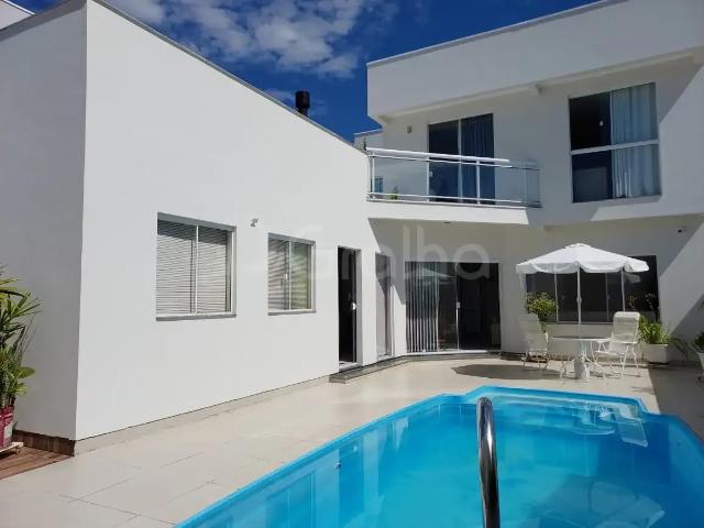 Casa / Sobrado para Venda em Florianópolis/SC Carianos 4 Quartos