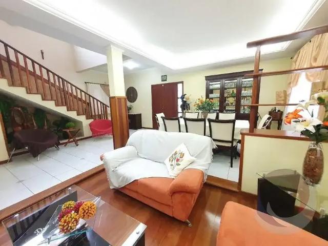 Casa / Sobrado para Venda em Florianópolis/SC Carianos 4 Quartos