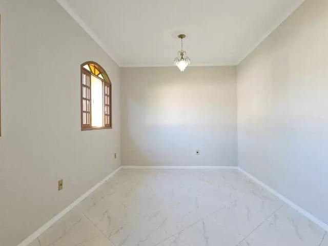 Casa / Sobrado para Venda em Florianópolis/SC Carianos 4 Quartos