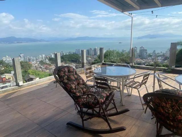 Casa / Sobrado para Venda em Florianópolis/SC Centro 3 Quartos
