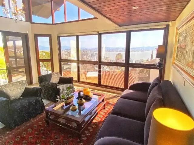 Casa / Sobrado para Venda em Florianópolis/SC Centro 4 Quartos