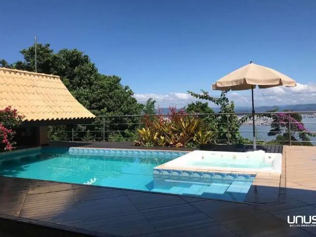 Casa / Sobrado para Venda em Florianópolis/SC Centro 4 Quartos
