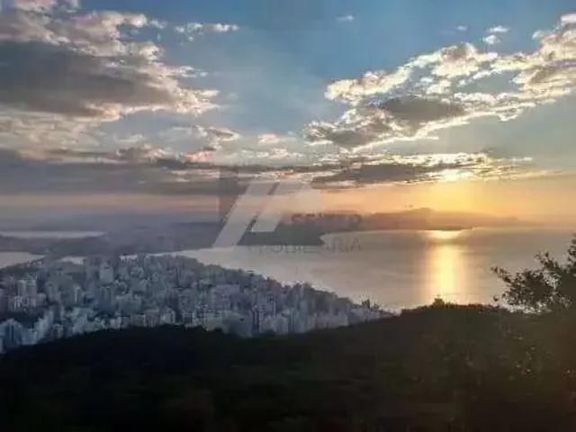 Casa / Sobrado para Venda em Florianópolis/SC Centro 4 Quartos