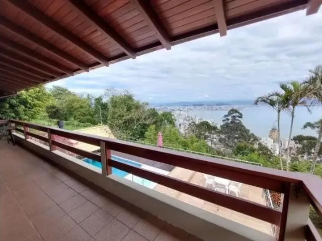 Casa / Sobrado para Venda em Florianópolis/SC Centro 4 Quartos