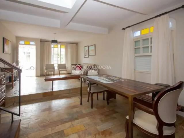 Casa / Sobrado para Venda em Florianópolis/SC Centro 4 Quartos