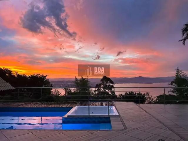 Casa / Sobrado para Venda em Florianópolis/SC Centro 4 Quartos