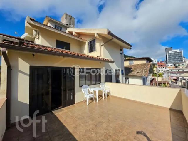 Casa / Sobrado para Venda em Florianópolis/SC Centro 4 Quartos
