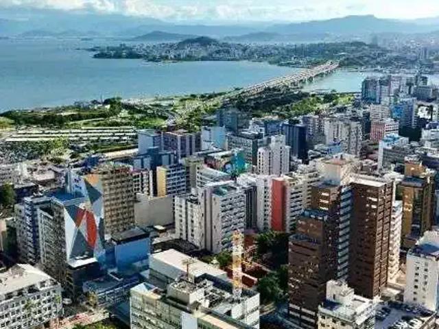 Casa / Sobrado para Venda em Florianópolis/SC Centro 4 Quartos