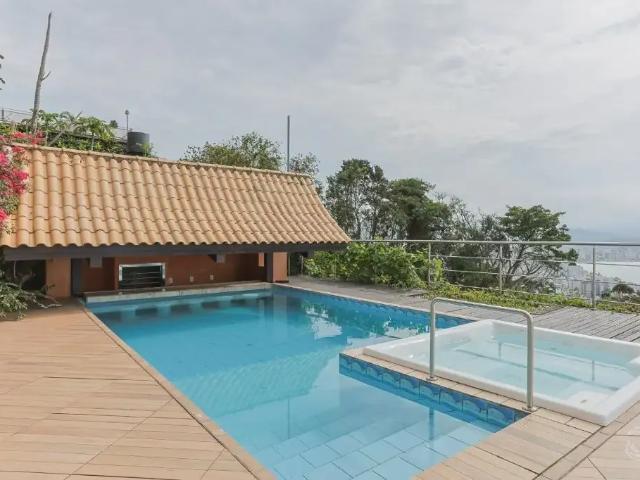 Casa / Sobrado para Venda em Florianópolis/SC Centro 4 Quartos